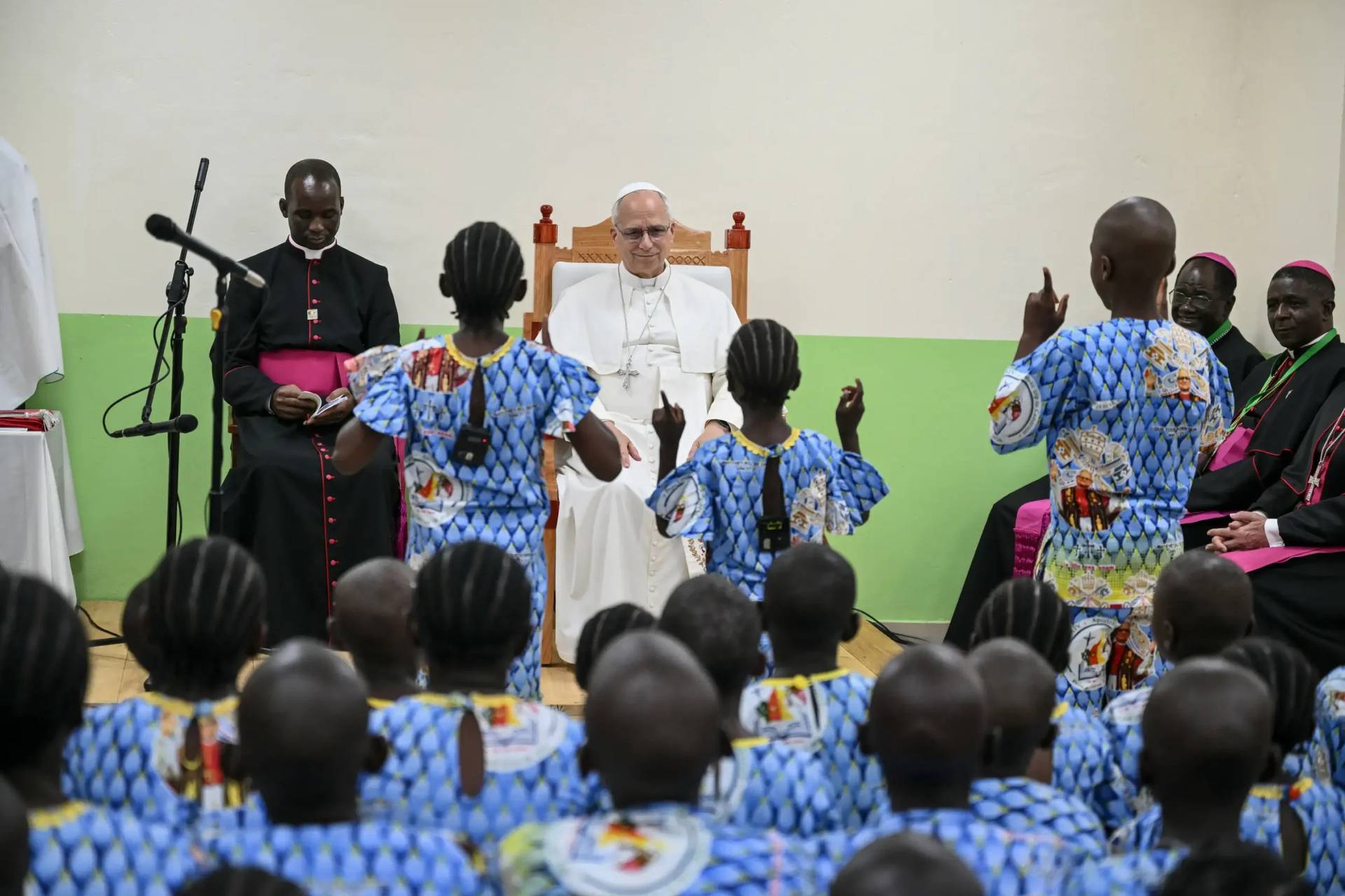 In Spain, Pope points Europe to future of faith, solidarity amid global ...